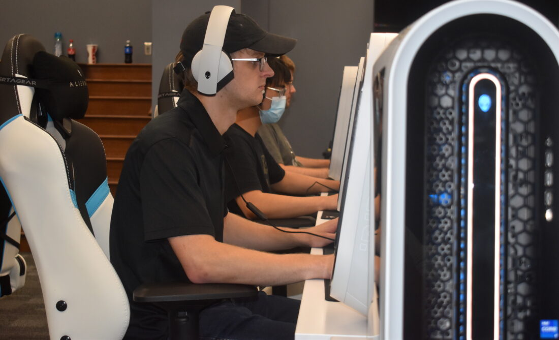 MCC assembles first ever competitive esports team | News, Sports, Jobs ...